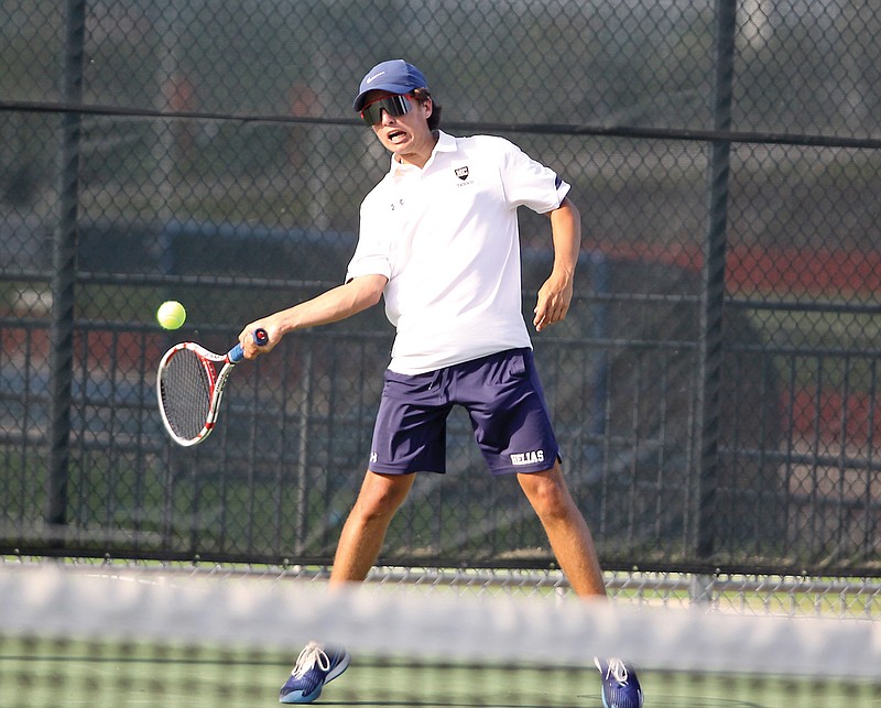 Helias’ Foucheaux, Dowden and Mueller set to play at state tennis