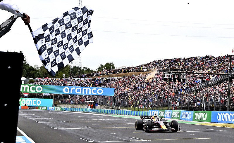 Spin and win: Verstappen rallies to eighth win of F1 season | Jefferson ...