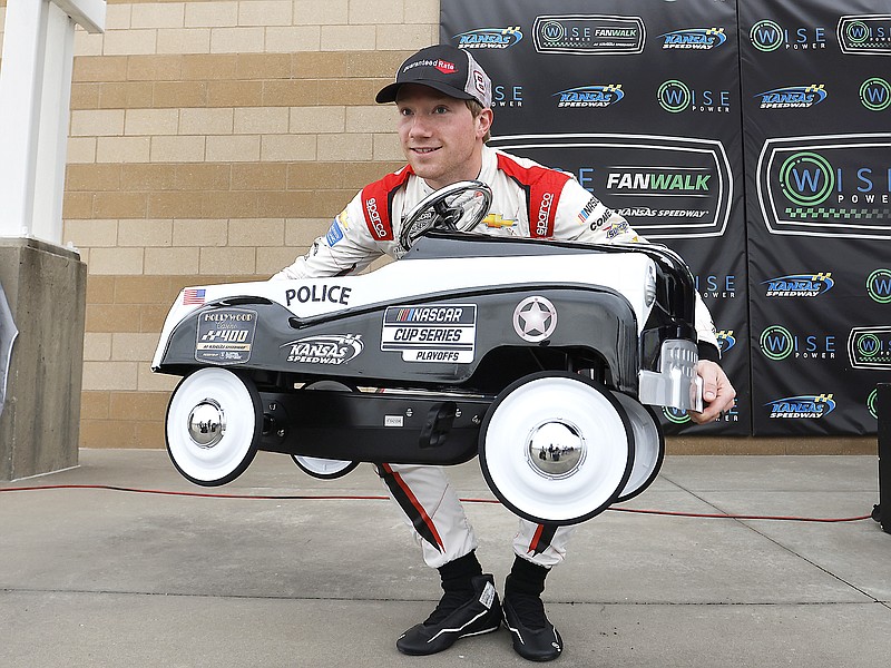 Reddick captures Cup playoff pole at Kansas Speedway