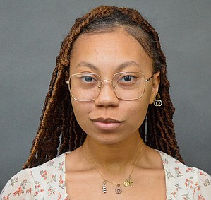 Tennessee poet Alora Young makes a triumphant debut with ‘Walking ...