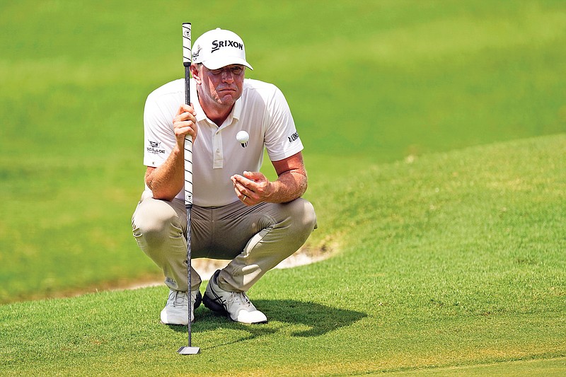 Glover with 64 leads Spieth by one in playoff opener