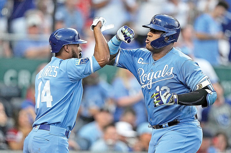 Perez enjoys big night, Royals hammer Cardinals 12-8 | Jefferson City ...
