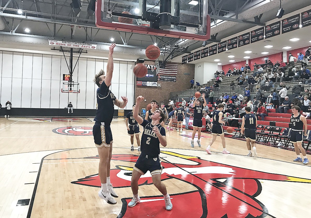 Joe Machens Great 8 Classic: Big first half sends Helias past Lausanne ...