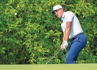 McIlroy tumbles out of Canadian Open, Champ takes two-shot lead into ...