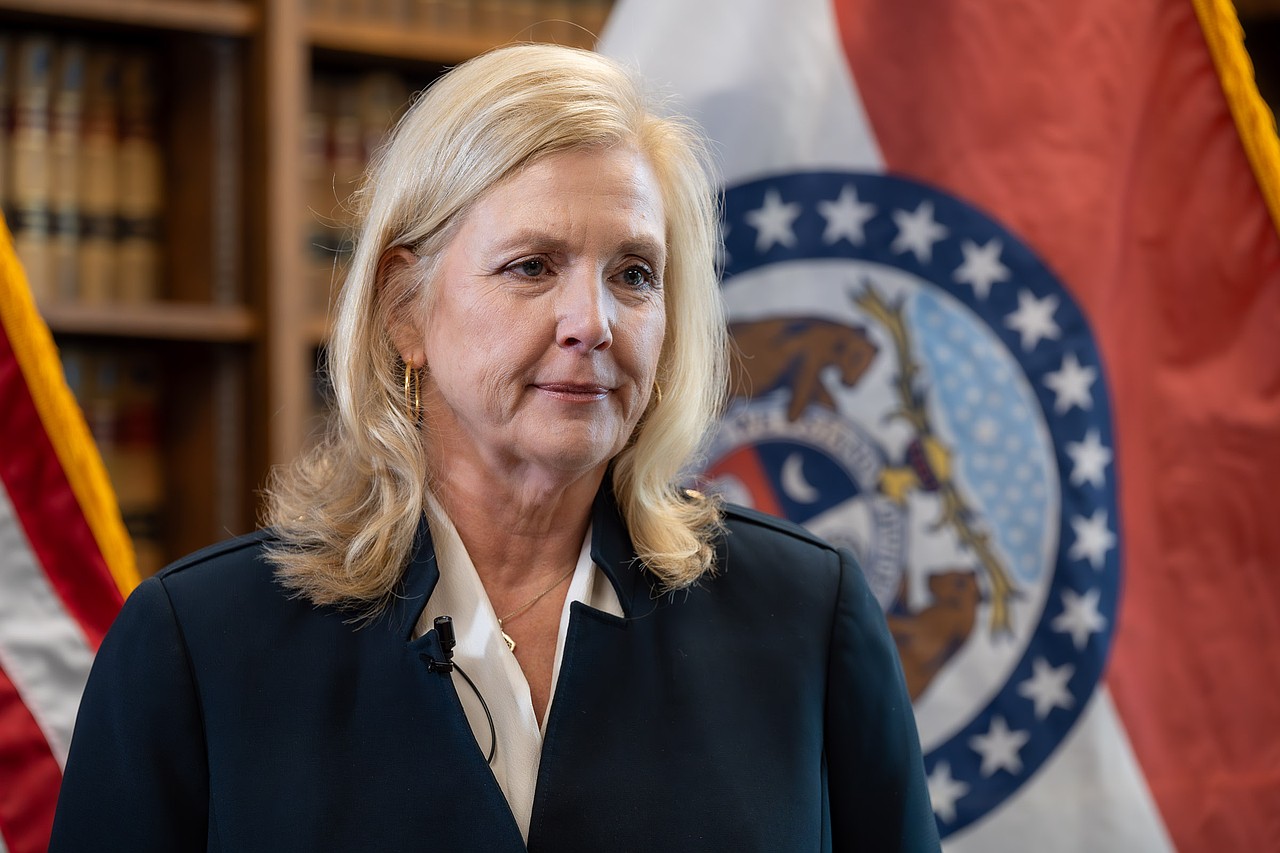 Hanaway takes oath of office, becomes Missouri’s first woman attorney ...