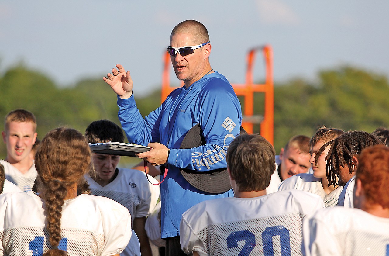 Russellville football to face Cole Camp in Week 1 rematch | Jefferson ...