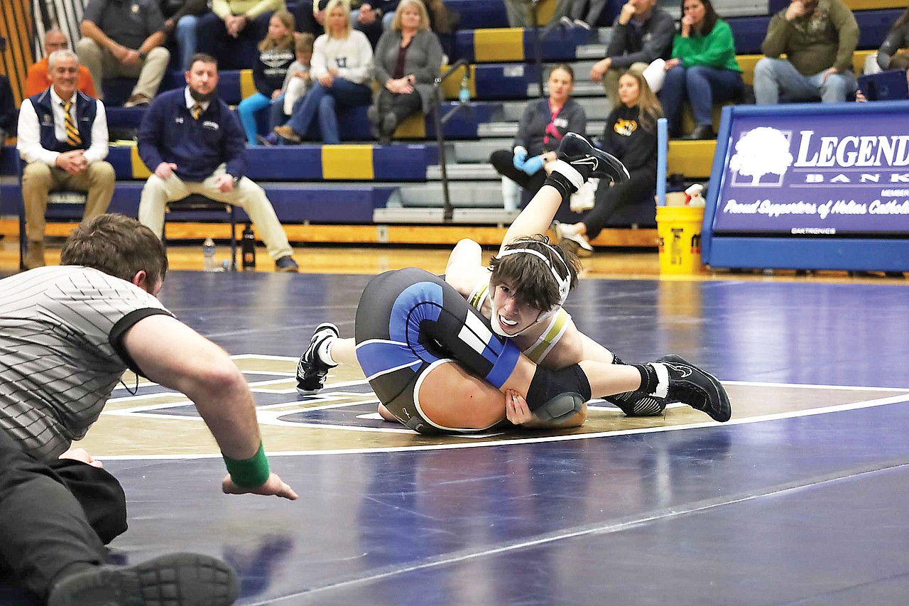 Helias boys wrestling beats Capital City on Senior Night | Jefferson ...