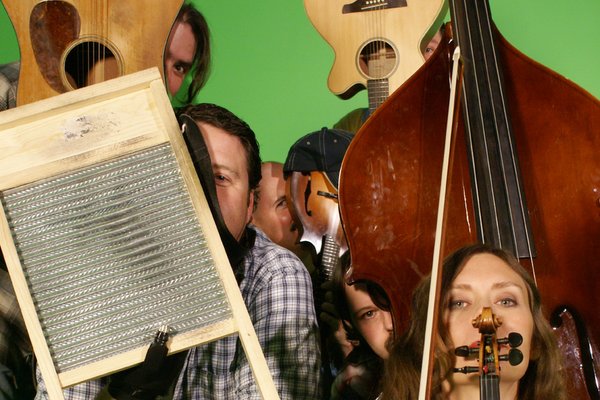 Hillbilly band goes ‘retro’