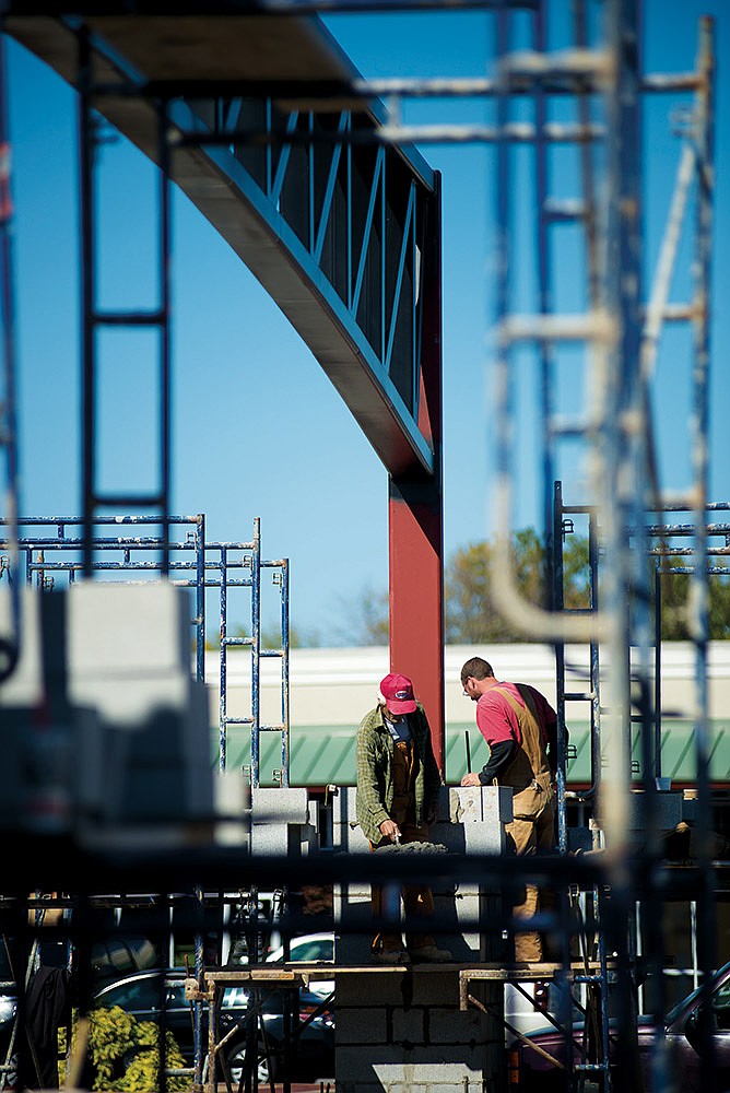 State’s largest Christmas tree soon to go up in Conway | The Arkansas ...