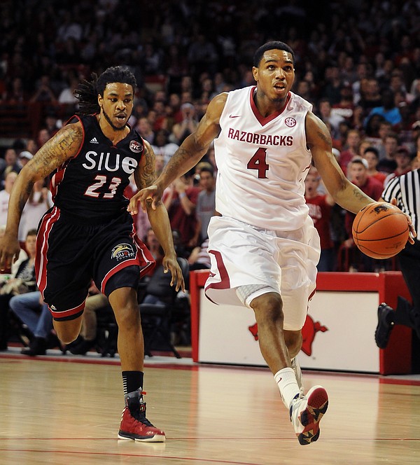 Hogs swarm Cougars in season opener | Whole Hog Sports