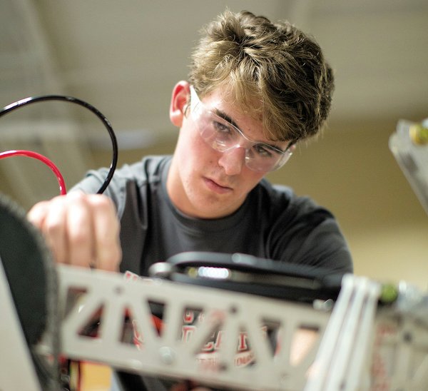 Harding Academy robotics team claws to the top | The Arkansas Democrat ...