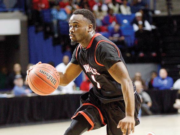 Football is first love, but Minix leaves mark on court | The Arkansas ...