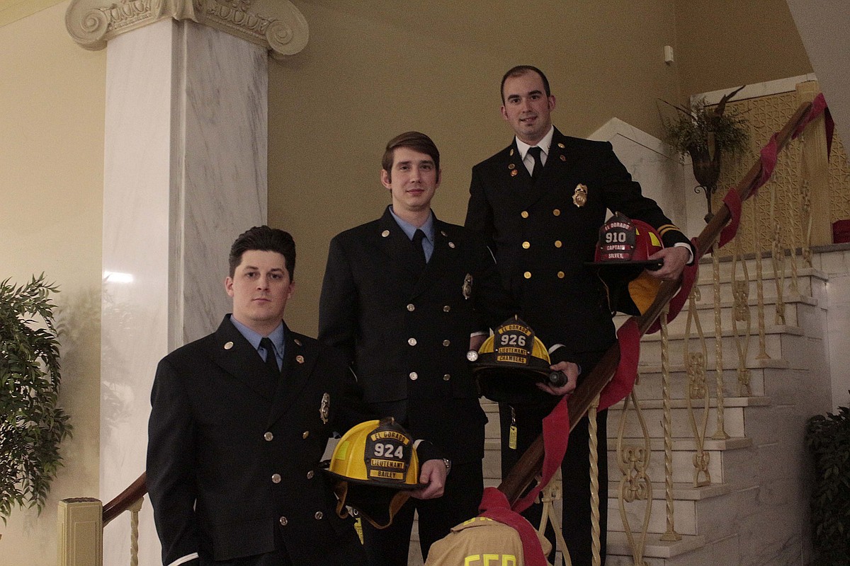 EFD promotes officers, recognizes long time service | El Dorado News