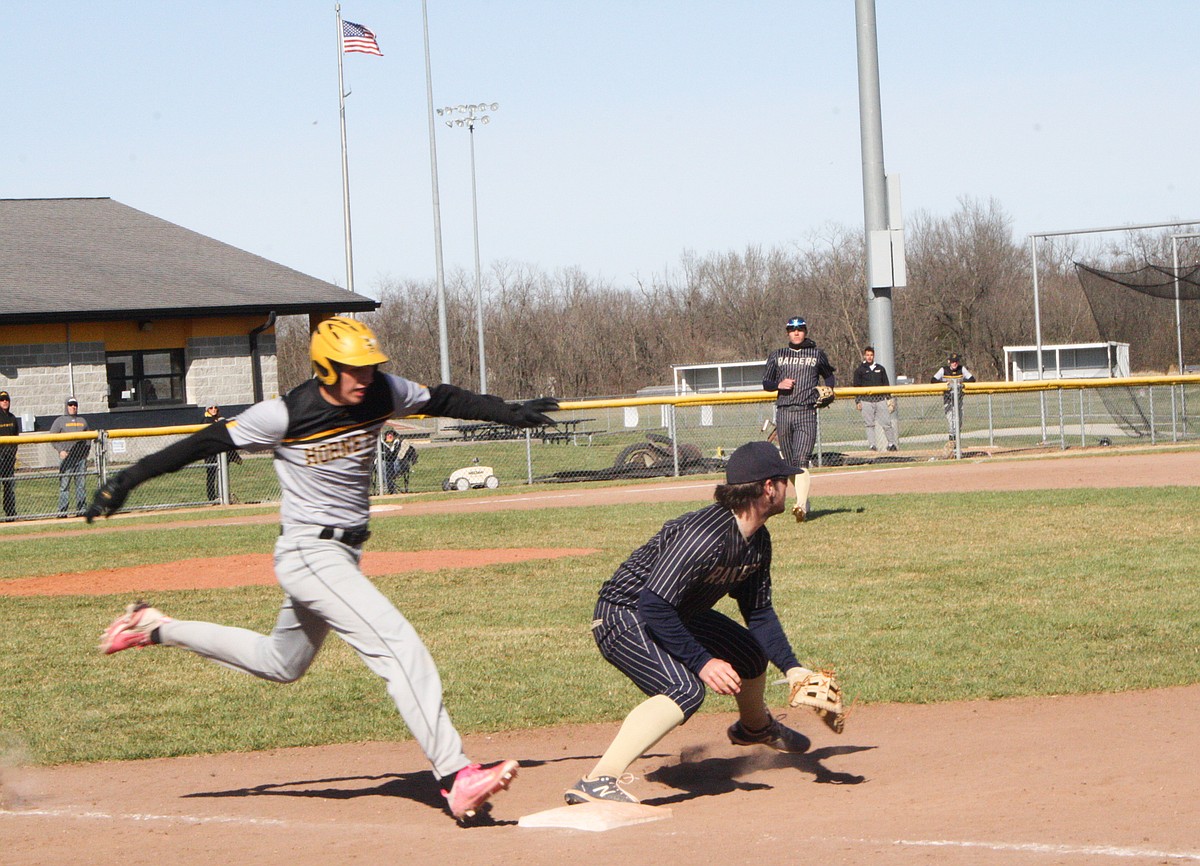 Fulton can’t find runners in 11-0 loss to Quincy Notre Dame | Fulton Sun