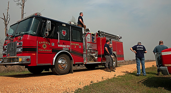 Sheridan-area fire forces evacuation; official says over 400 acres ...