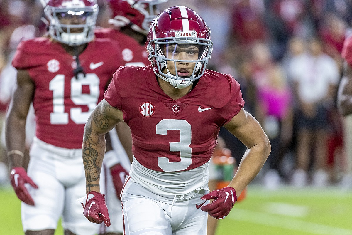 Alabama investigates incident between WR Jermaine Burton, Tennessee fan ...