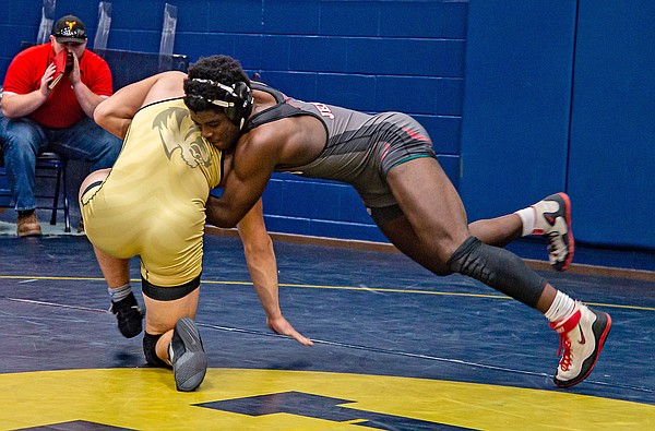 Jefferson City wrestling drops two close duals | Jefferson City News ...