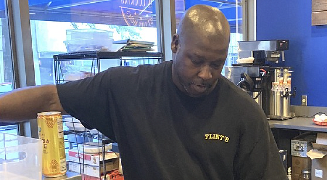 RESTAURANT TRANSITIONS: Flint Flenoy plans buffet near Village ...
