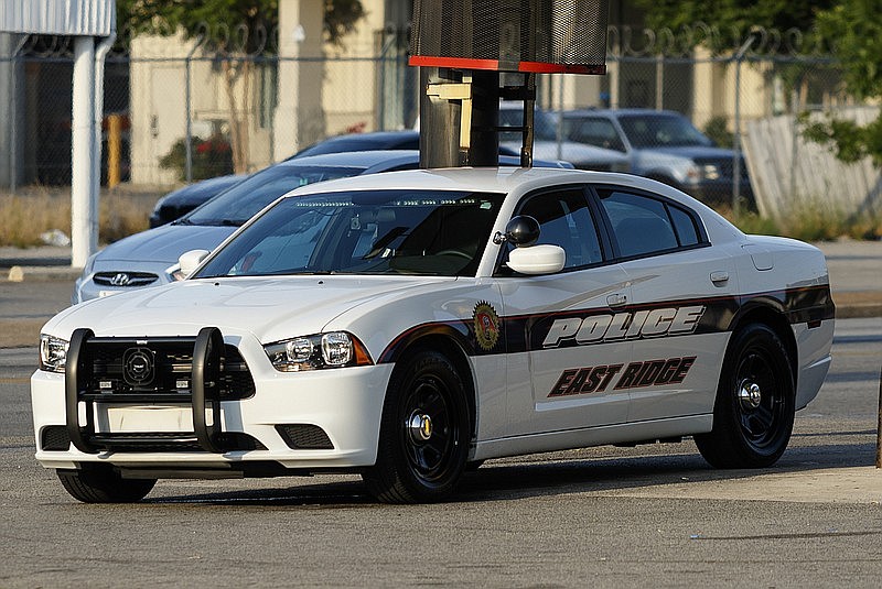 East Ridge police car hit during chase, grazes pedestrian | Chattanooga ...