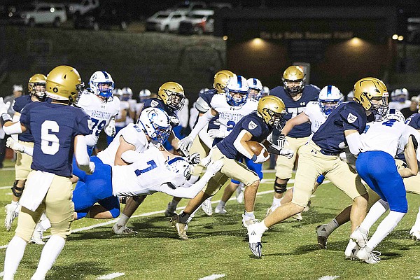Friday Football: Helias holds off Washington in district semifinal ...