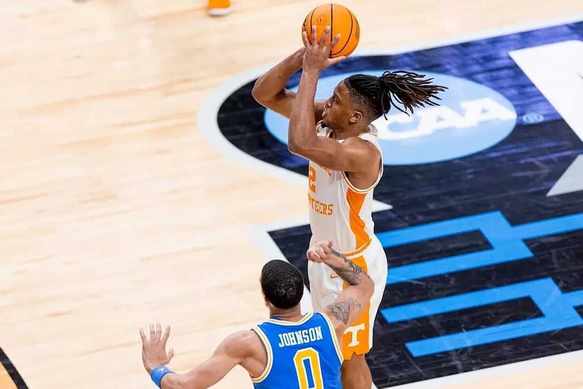 Lanier delivering for Vols in NCAA play; Barnes addresses retirement ...
