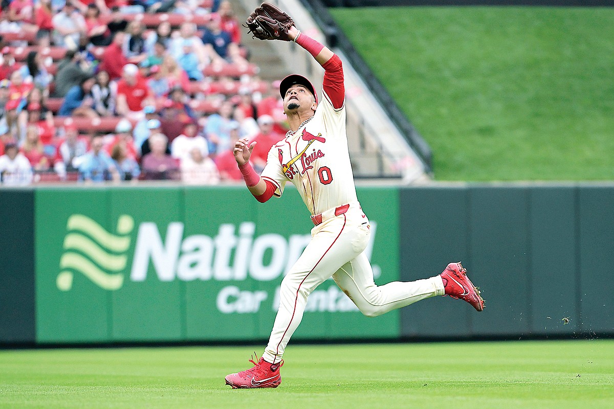 Cardinals place Winn on 10-day injured list with back spasms | Fulton Sun