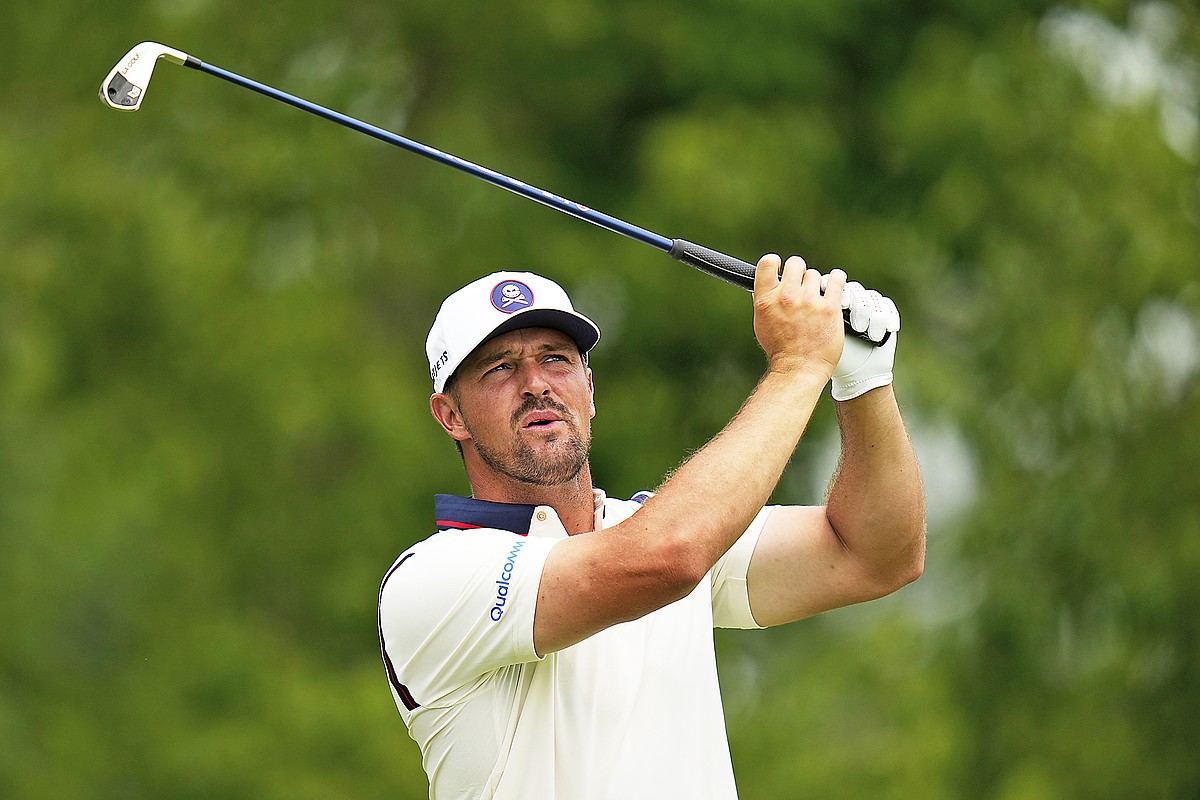 DeChambeau misses cut at U.S. Open, then looks for answers in rain ...