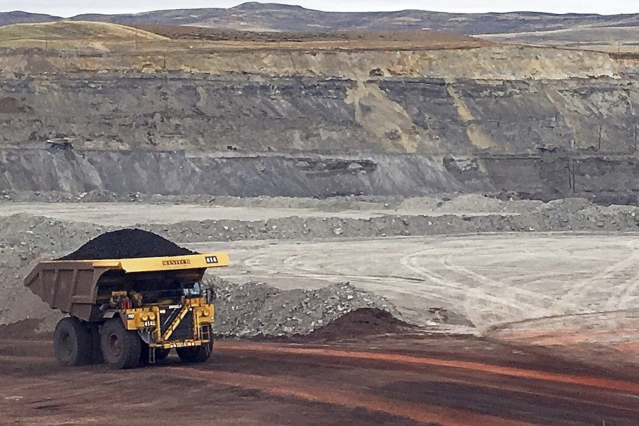 Trump is fast-tracking new coal mines — even when they don’t make ...