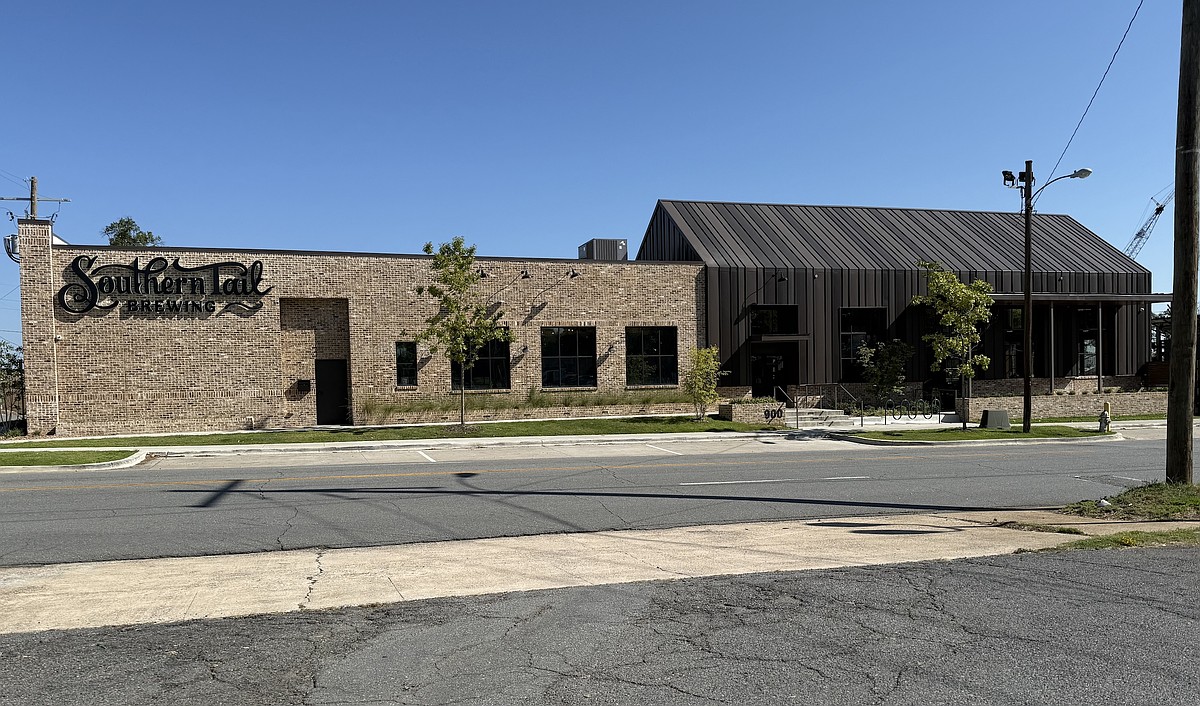 RESTAURANT REVIEW: Southern Tail Brewing offers wag-worthy twists on ...