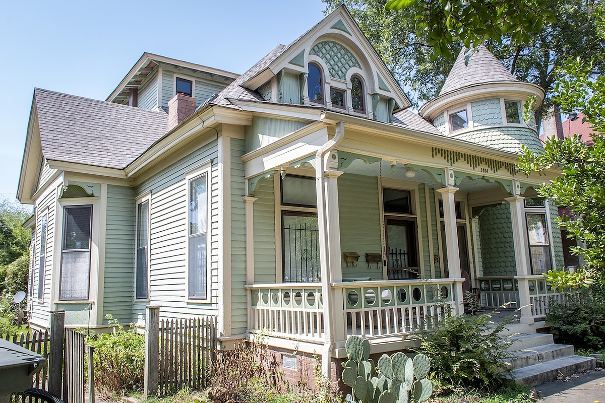 HIDDEN TREASURES: Photos reveal colorful past of three Gaines Street houses rescued in ’80s ...
