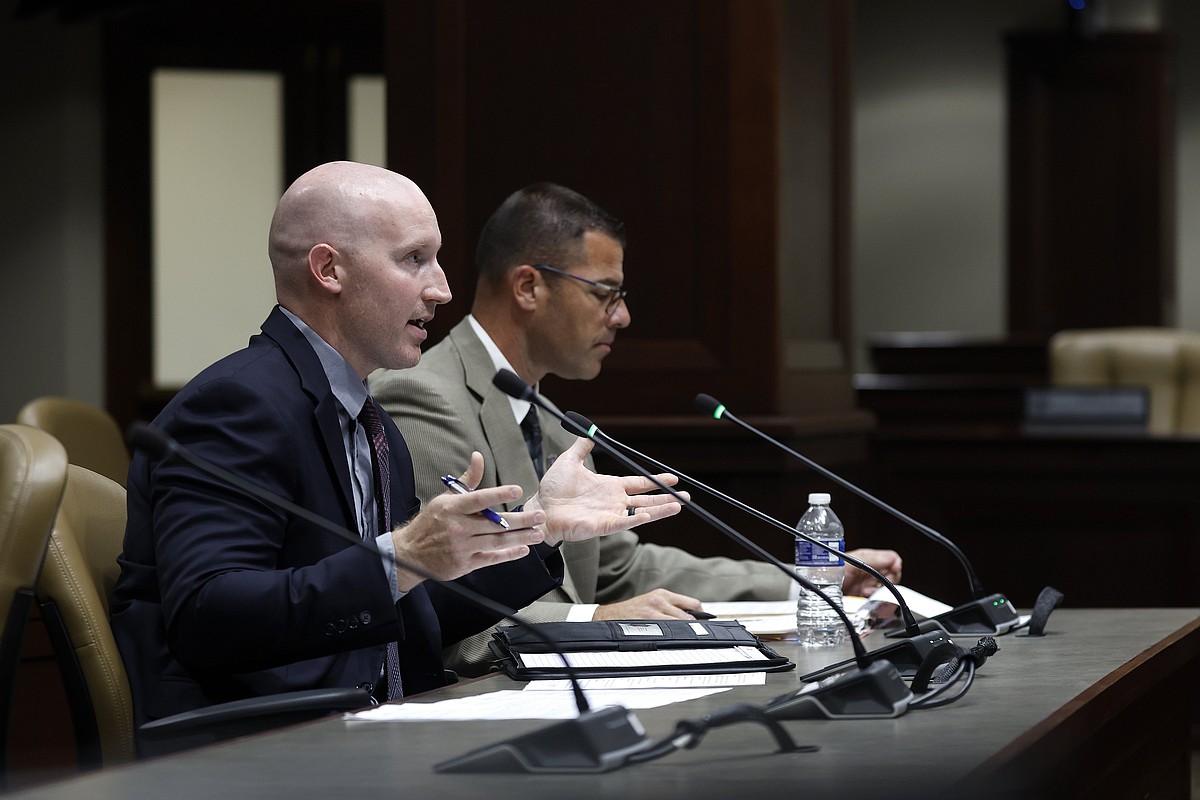 Warden at Arkansas prison violated directives before high-profile ...