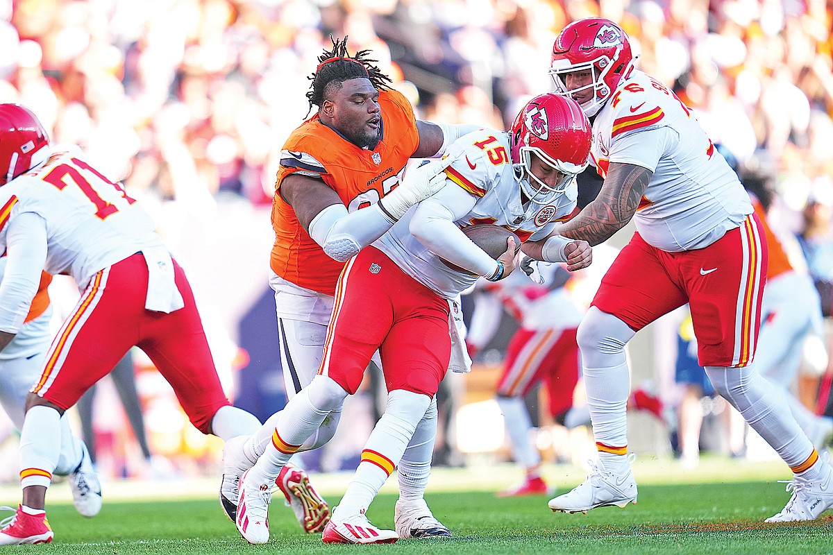 Chiefs’ playoff hopes in jeopardy after another last-minute loss ...