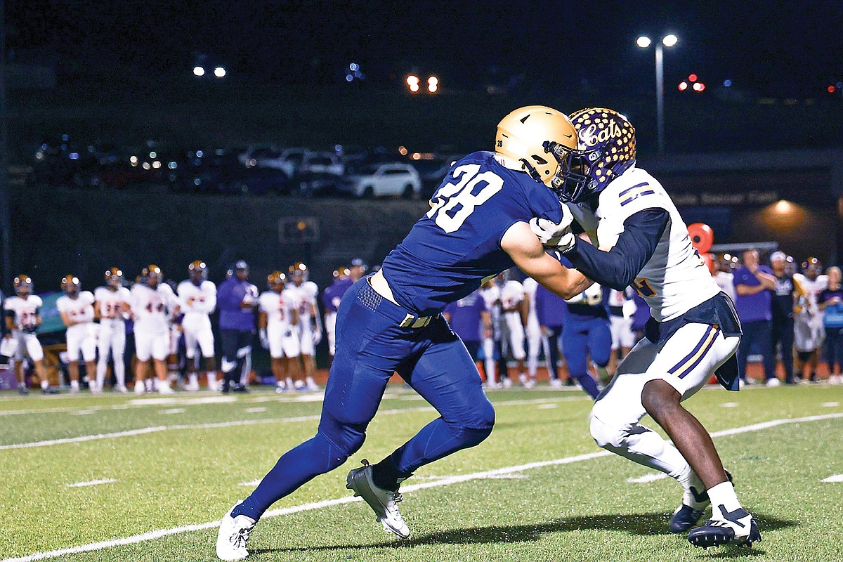 Helias football set to face Nixa in Class 6 state quarterfinals ...