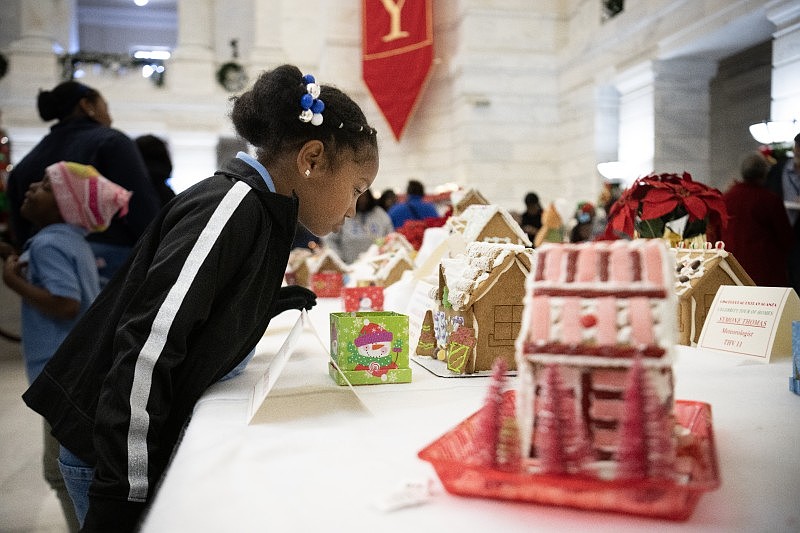 State Capitol hosts gingerbread house competition benefiting Arkansas ...