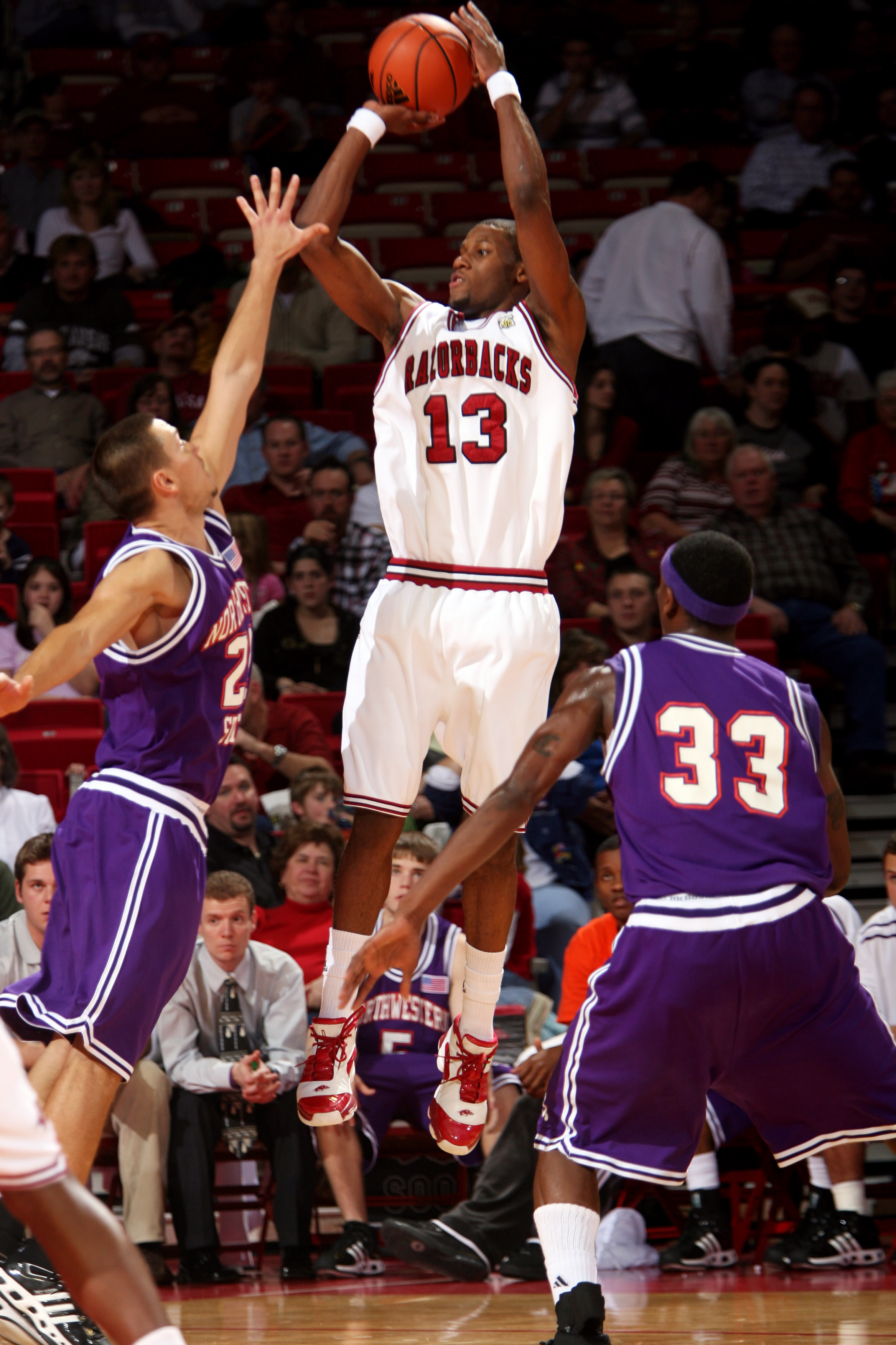 WholeHogSports - Weems scores 21, leads Razorbacks over Northwestern State