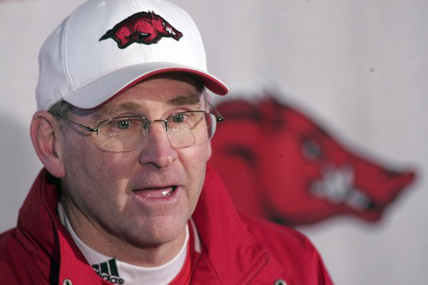 Summers leaves Hogs for Kentucky | Whole Hog Sports