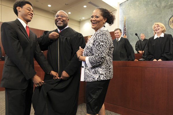 Kearney sworn in as magistrate judge | The Arkansas Democrat-Gazette ...