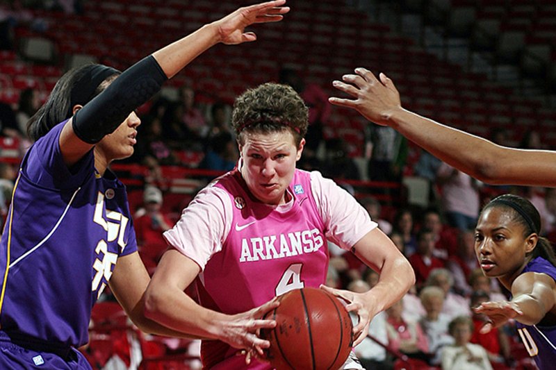 SEC Women: Arkansas buckles down, beats LSU