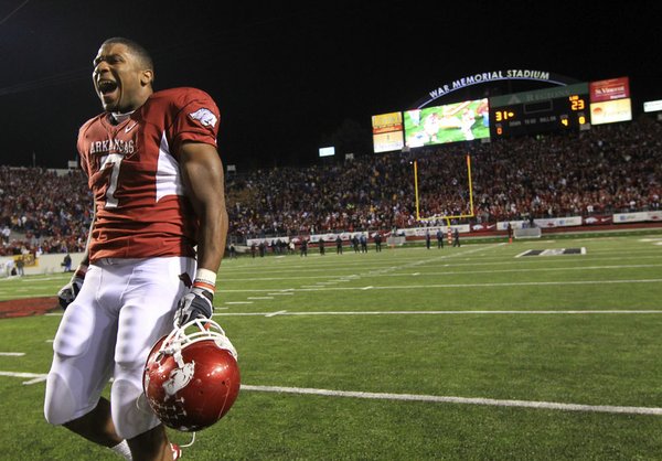 Injury ends Davis' 2011 season before it begins