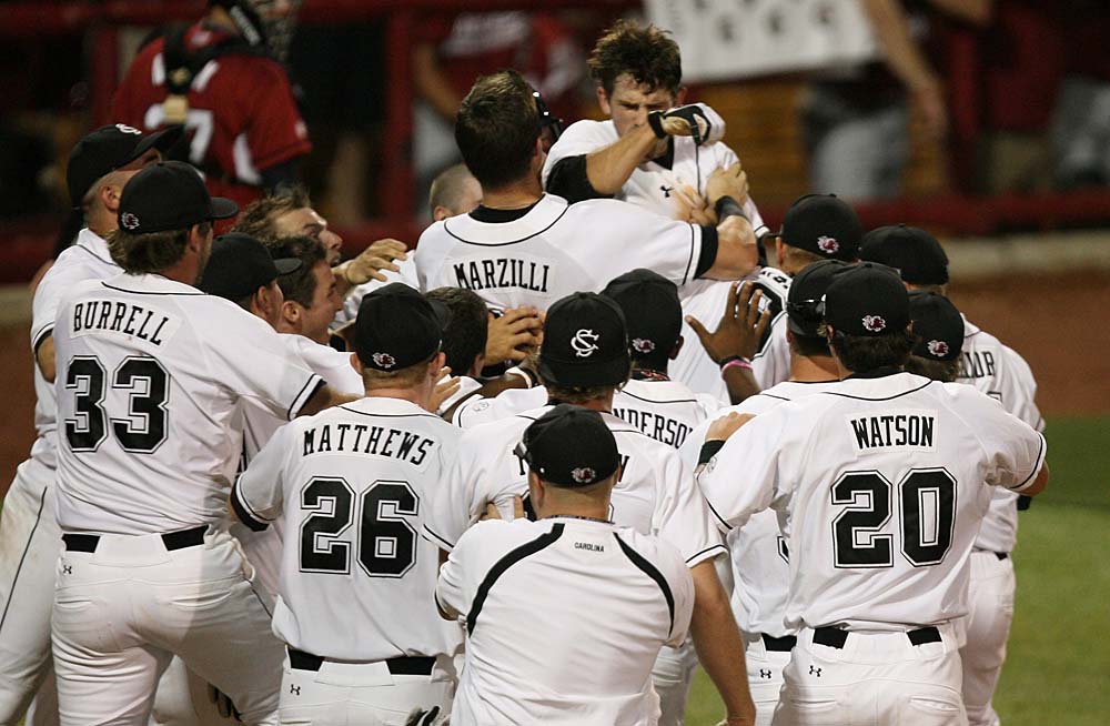 WholeHogSports - SEC BASEBALL: Gamecocks walk off winner in 9th