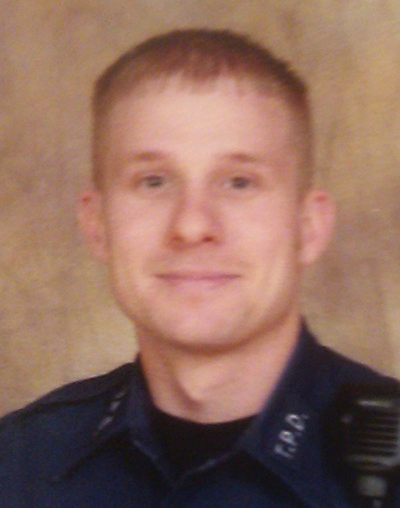 Arkansas lawmakers vote to ban videos of officers killed