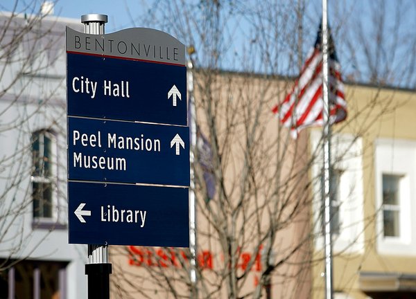 Two cities kick off ‘wayfinding’ signs