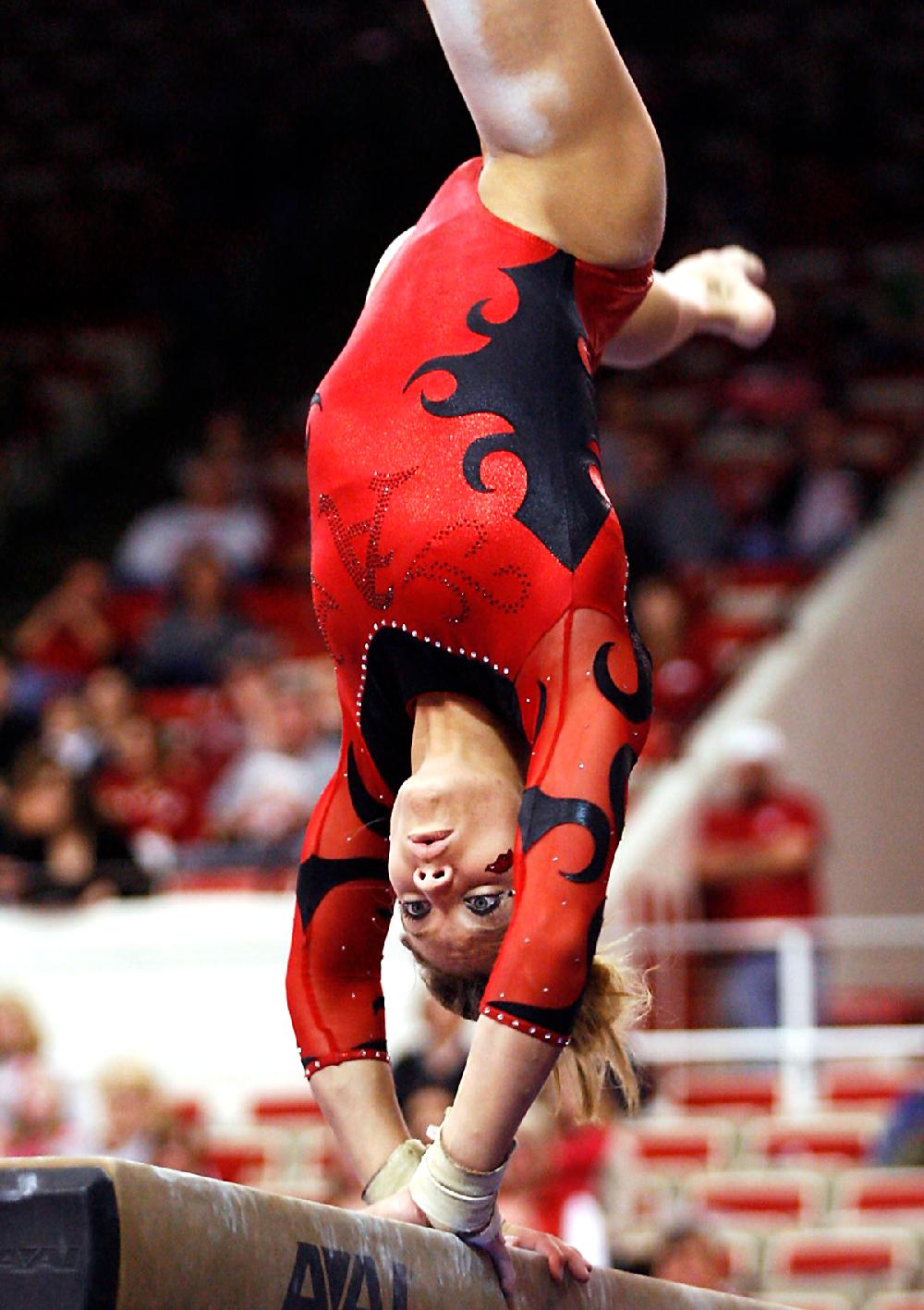 WholeHogSports - Pisani delivers again for Arkansas