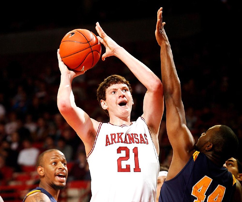 Mickelson, Abron asked to do more | Whole Hog Sports