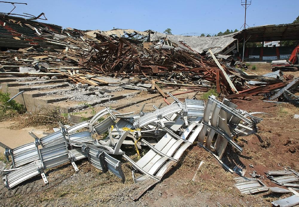 Ray Winder Field demolition begins | Northwest Arkansas Democrat-Gazette
