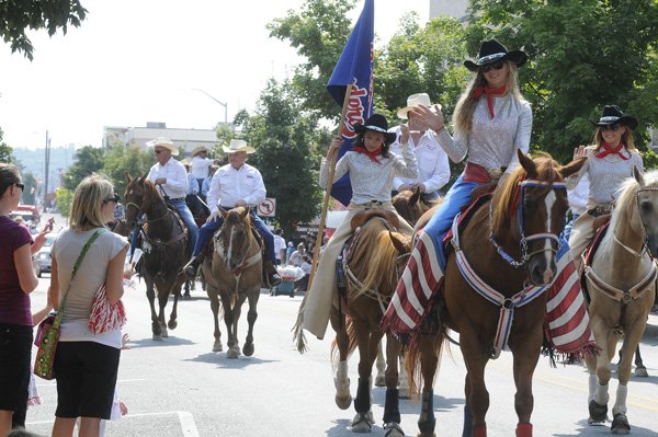 Parade Marks Rodeo’s Final Day | Northwest Arkansas Democrat-Gazette