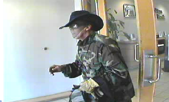 VIDEO: Police seek armed bank robber