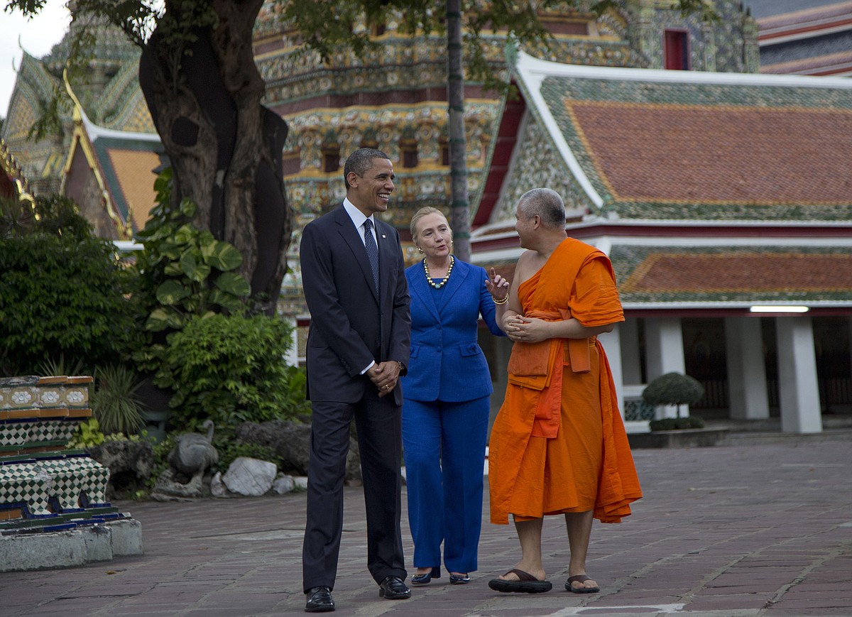 Obama gets taste of Thailand at Buddhist temple | The Arkansas Democrat ...
