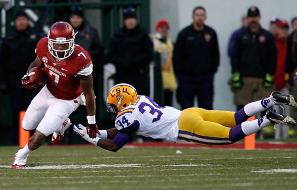 Davis will enter NFL Draft | Whole Hog Sports