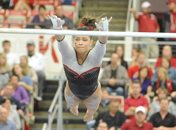 WholeHogSports - Gym'Backs fall in opener